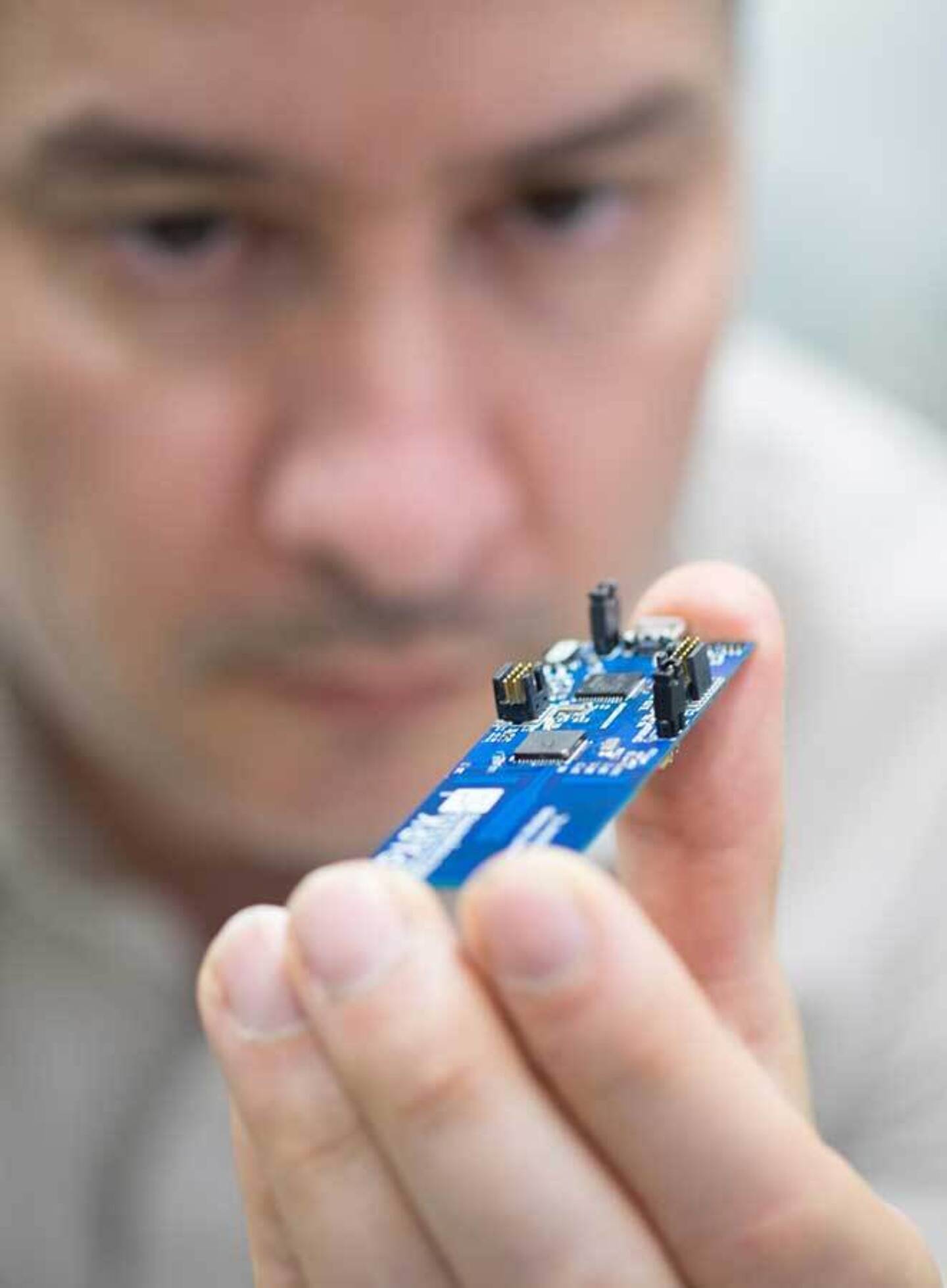 SPARK Microsystems: Reinventing Data Transmission - ÉTS Montréal